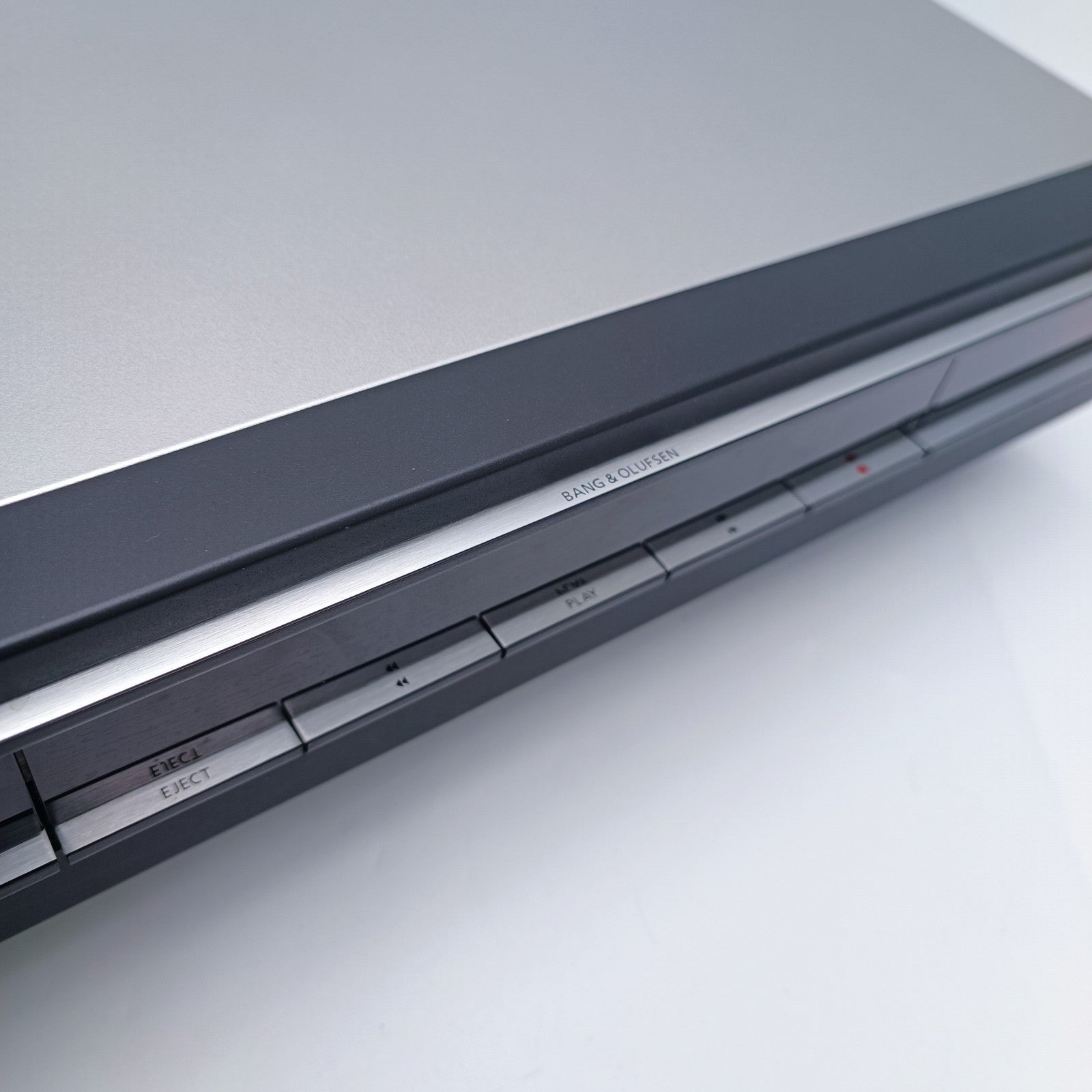 Bang & Olufsen Beocord V8000 Type 4601 VHS Video Tape Recorder 220-240